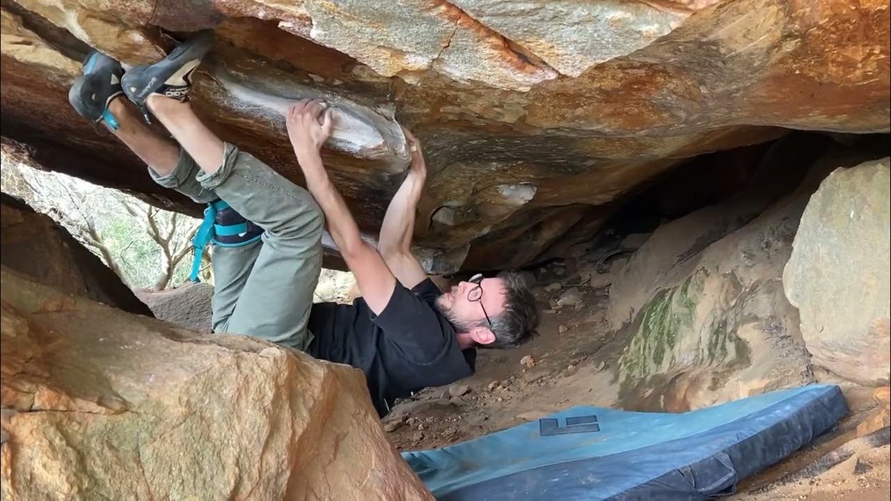 Snake Cave 7C (Roadside, Rocklands) - YouTube