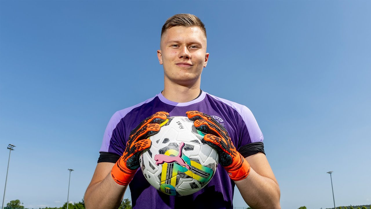 Maksymilian Boruc: First Hibs Interview | Hibernian FC - YouTube