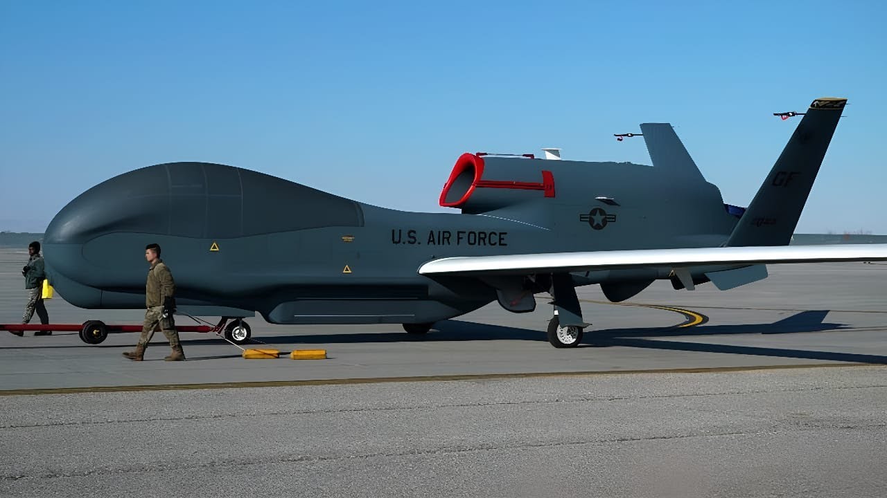 This is America's Largest UAV! Meet the RQ-4 GLOBAL HAWK - YouTube