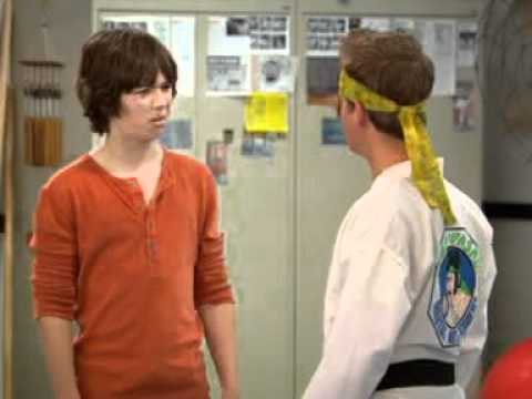 Uçan Tekme - Jerry'nin Zor Anları!