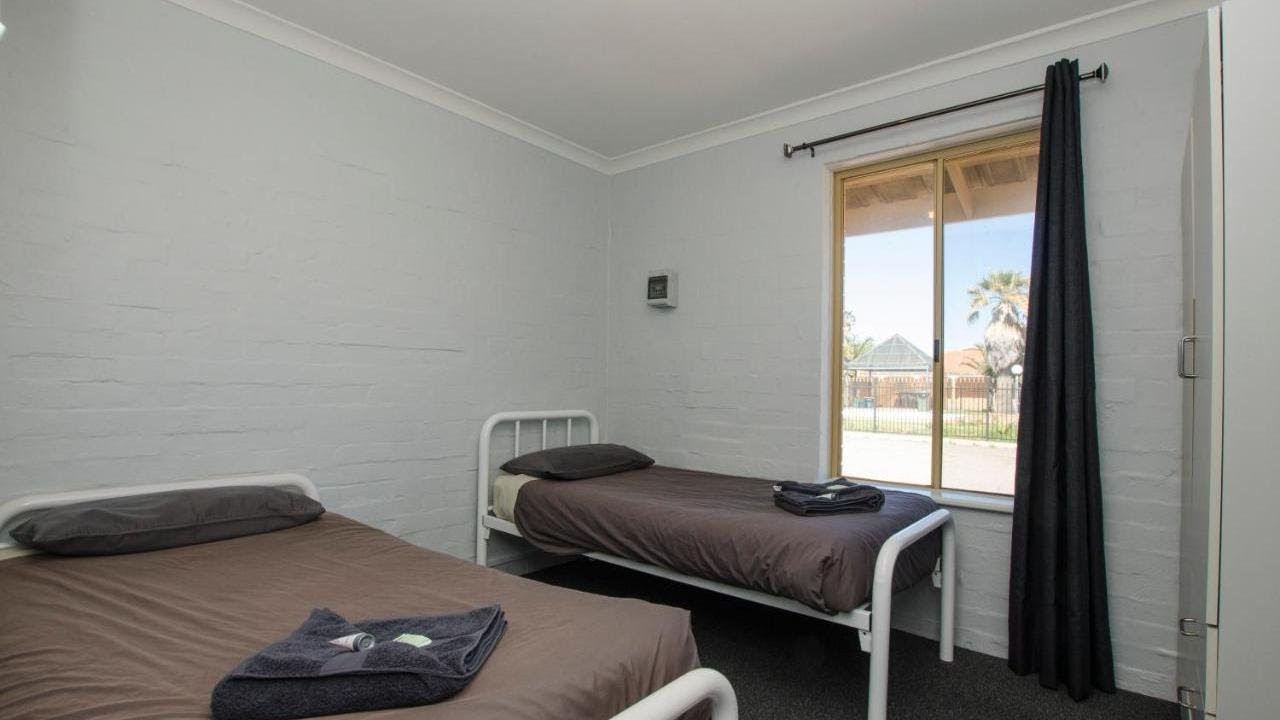 The African Reef, Geraldton, Australia - YouTube