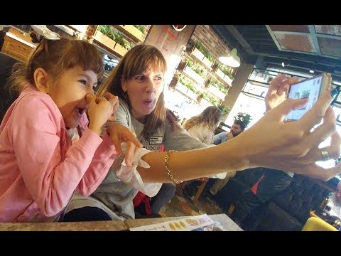 Terra City Alışveriş Merkezinde bir gezinti. İstanbul buluşması için mini alışveriş