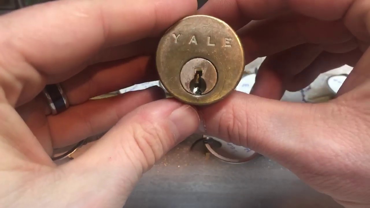 Unboxing challenge locks from Billy Why (194) - YouTube