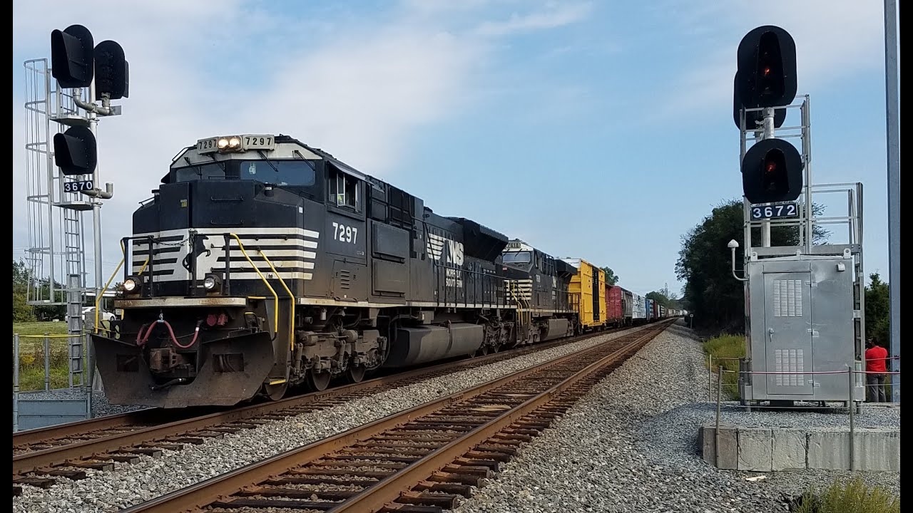 NS Train 13R With NS Leader 7297 At Harrisburg NC On The NS Charlotte ...