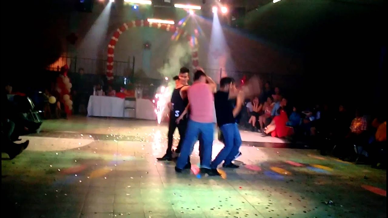 Dream Team Studio–Evento Vianey Mix Electronica - YouTube