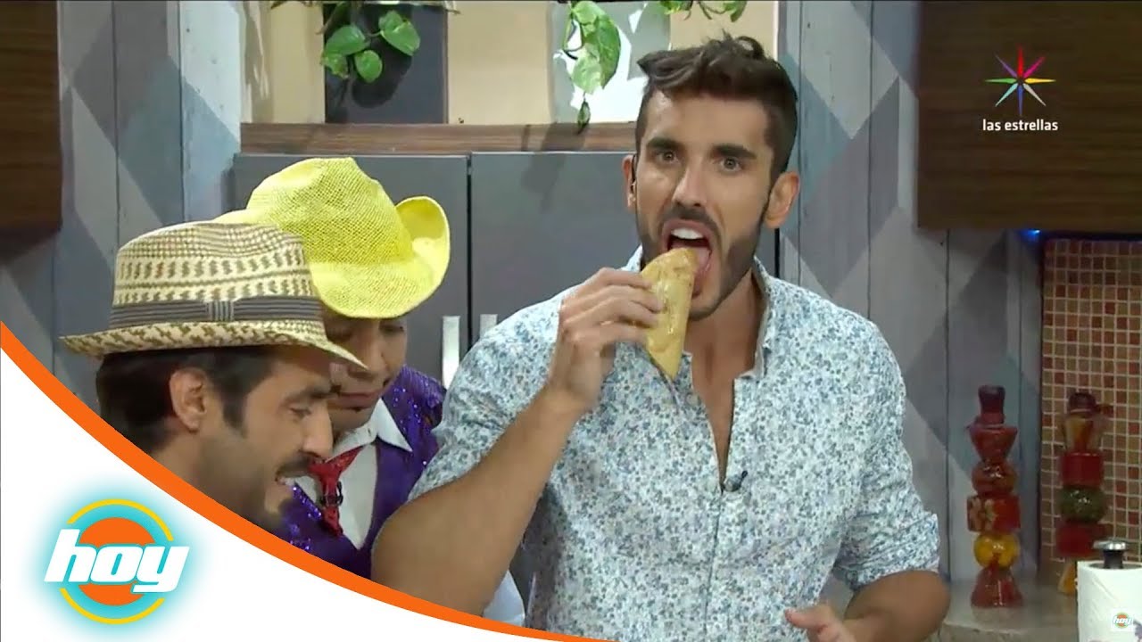 Pescadillas con guacamole y salsa de molcajete | Chef Yogui | Hoy - YouTube