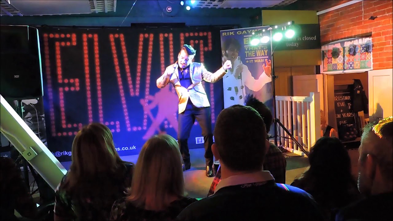 Rik Gaynor As Elvis Xmas Eve ,Castle Inn Donnington Dec 2017 - YouTube