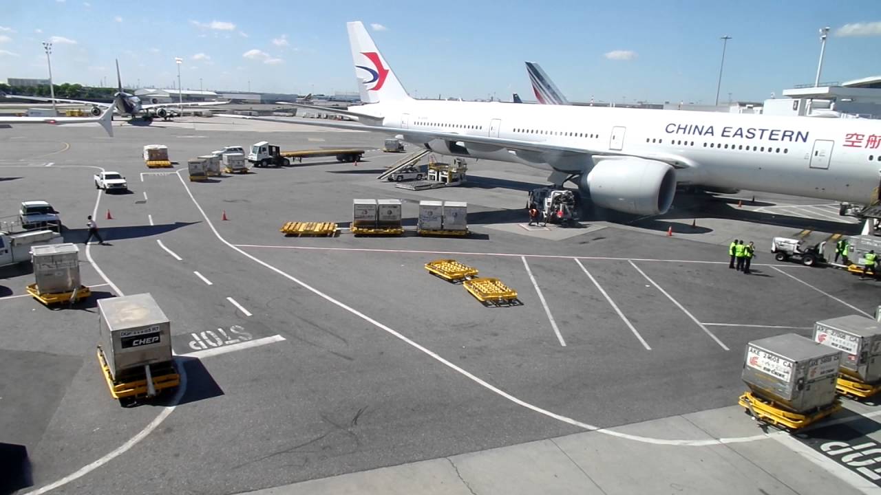JFK TERMINAL1 RAMP - YouTube