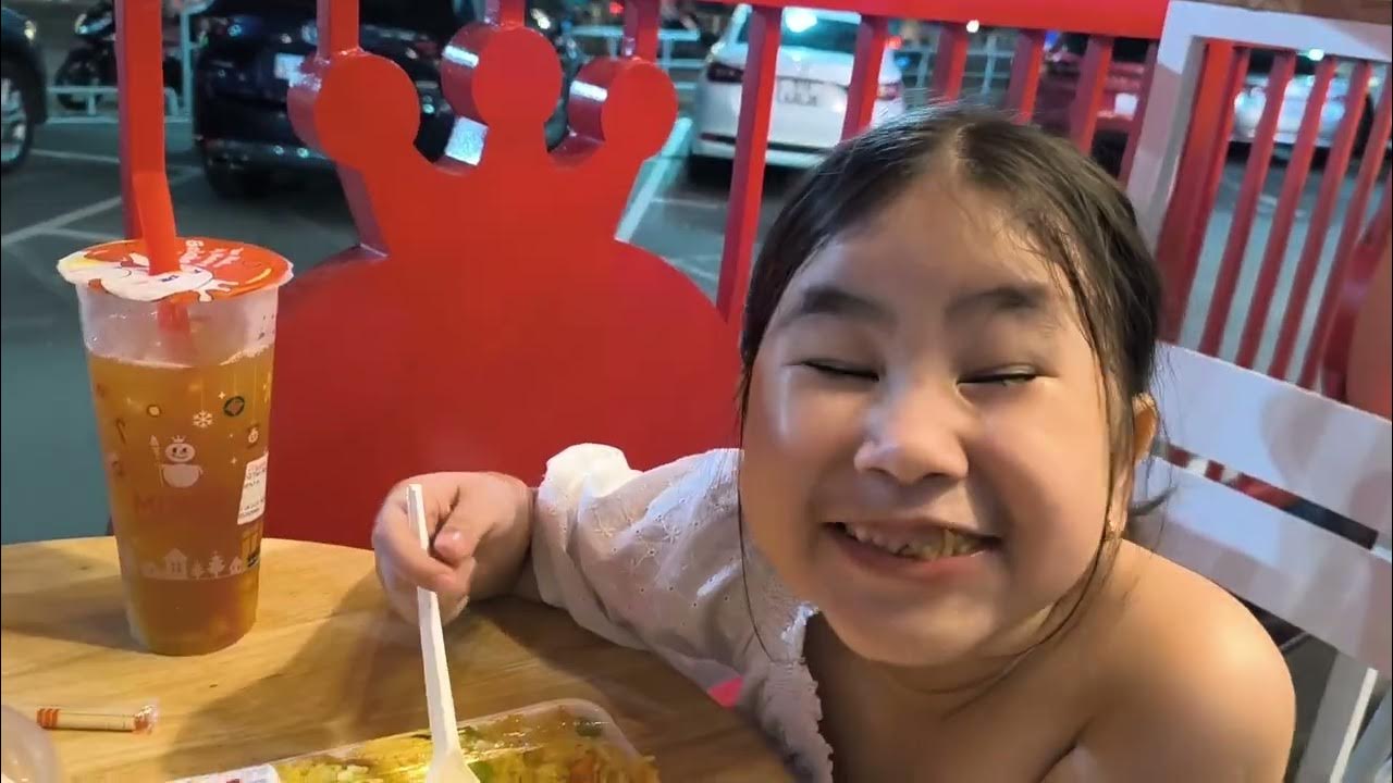 mèo con đi ăn lotte - YouTube