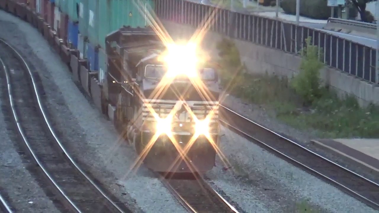 NS 9241 Leads Eastbound Intermodal at Altoona, PA - YouTube