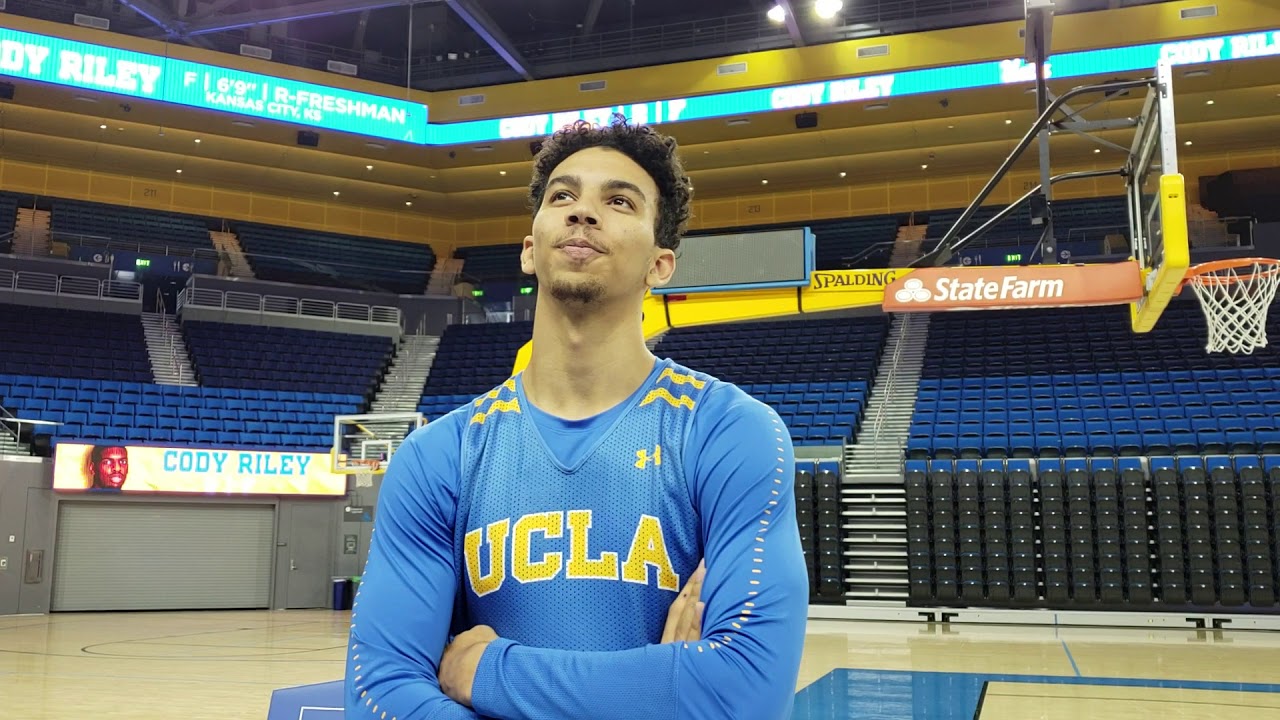 Jules Bernard before practice Oct. 23 - YouTube