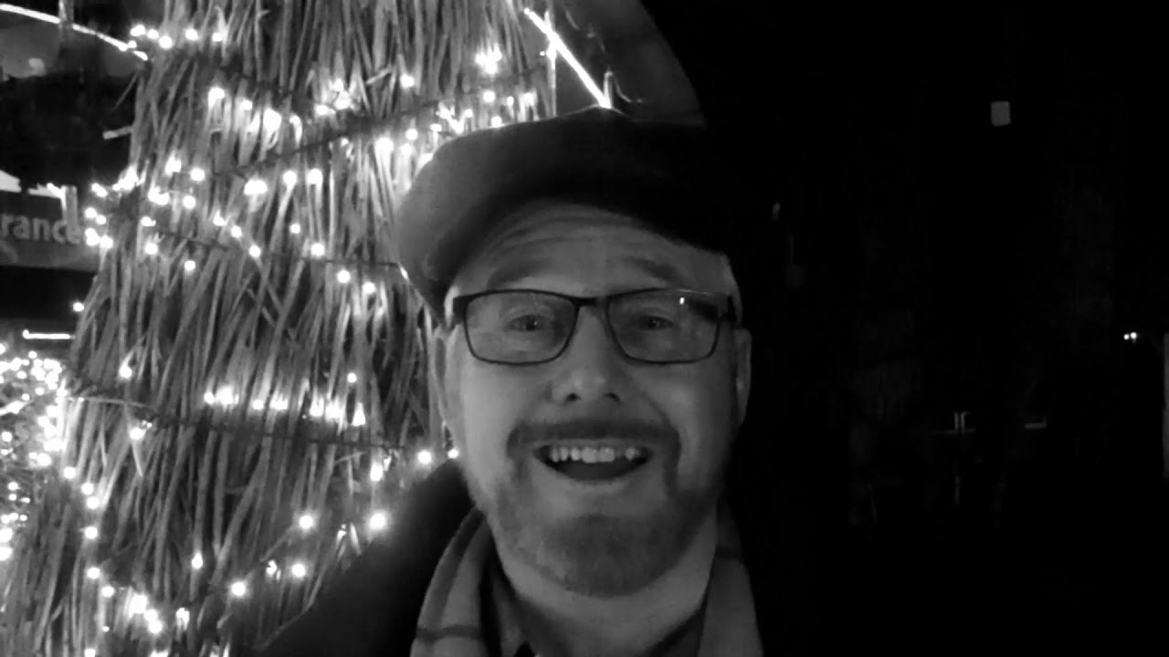 Malcolm White. It Must Have Been the Mistletoe. - YouTube