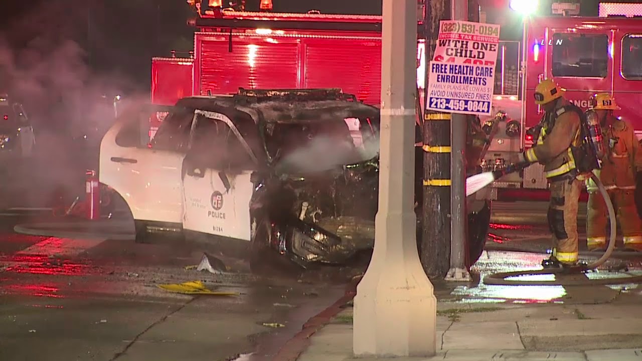 LAPD SUV Crashes During Pursuit and Catches Fire / South LA 1.27.20 ...