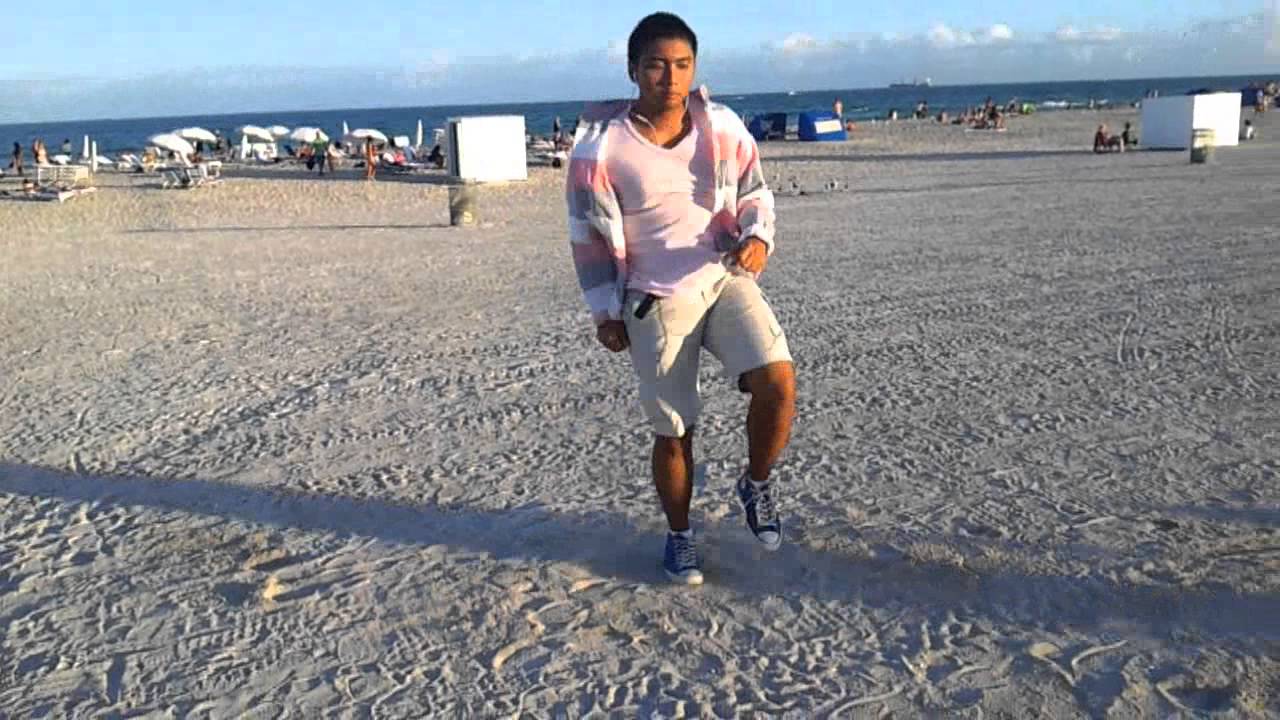 Beach Dance :D [ Melbourne shuffle ] - YouTube