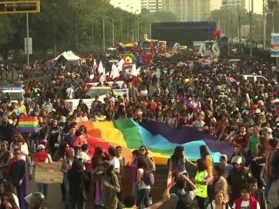 Raw: Thousands Celebrate Gay Pride in Peru - YouTube