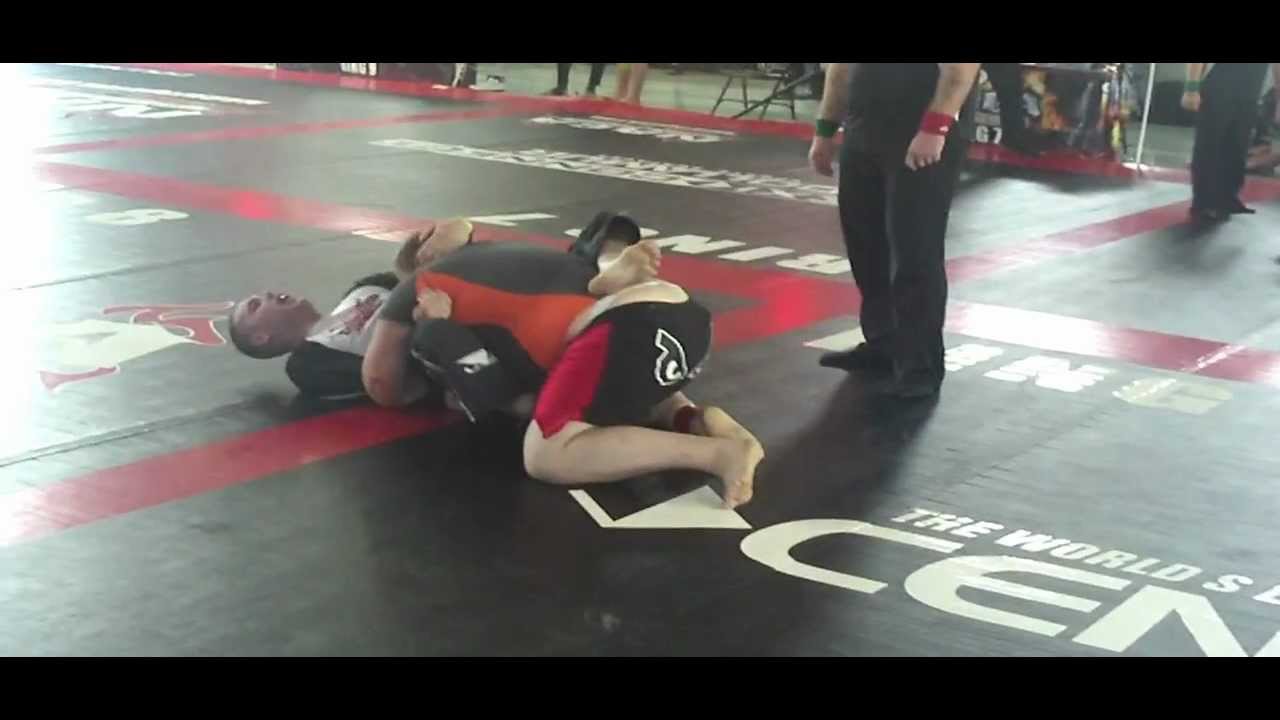 No Gi Jiu Jitsu NAGA Novice Ultra Heavy Weight Round 1 August 18, 2012 ...