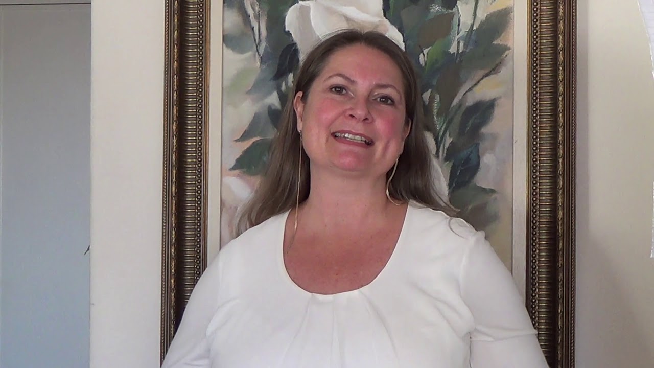 Elizabeth Da Costa ``Welcome to my English Classes!´´ - YouTube