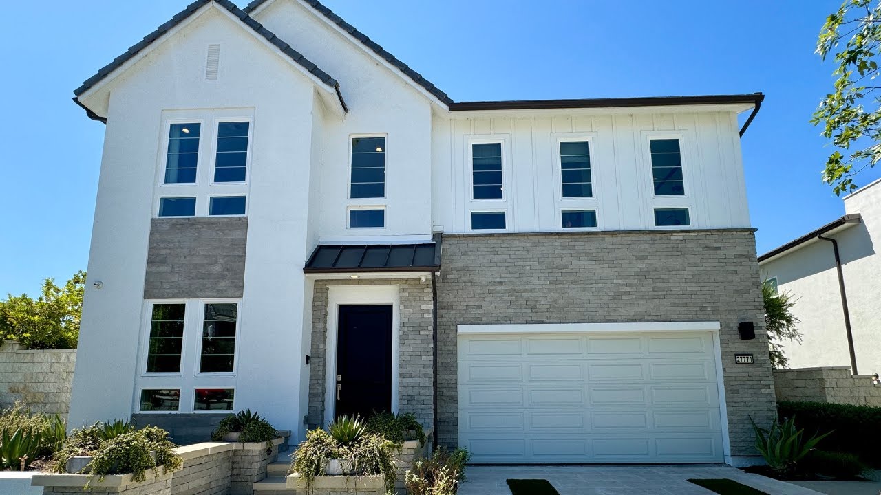 Check Out This Amazing New Construction In Valencia - YouTube