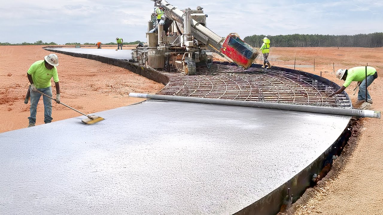 The Amazing Machine They Invented to Lay Perfect Concrete Curbs - YouTube