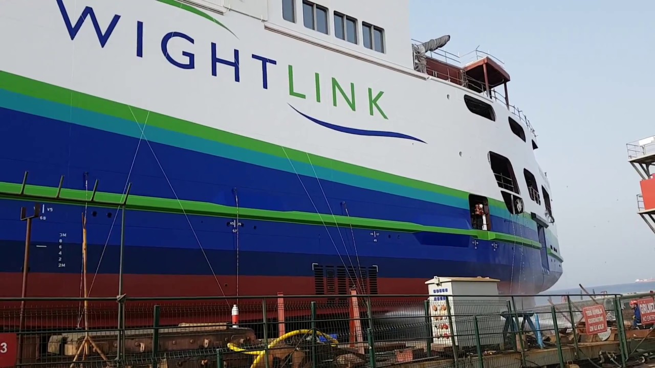 Launch of the Wightlink G Class Victoria of Wight Ferry - YouTube