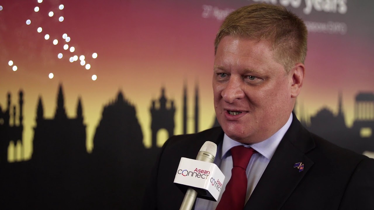 Christopher Humphrey - Asean Connect 2017 - YouTube