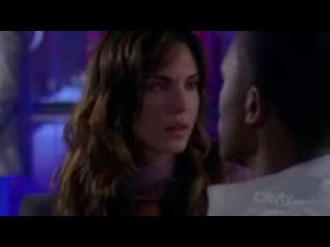 Interracial kiss - South Beach - YouTube