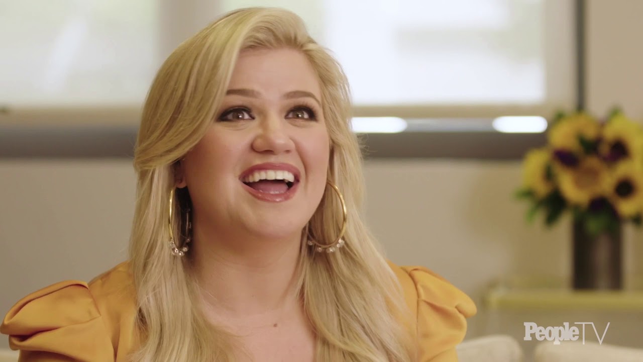 Kelly Clarkson Cover Story | PeopleTV - YouTube