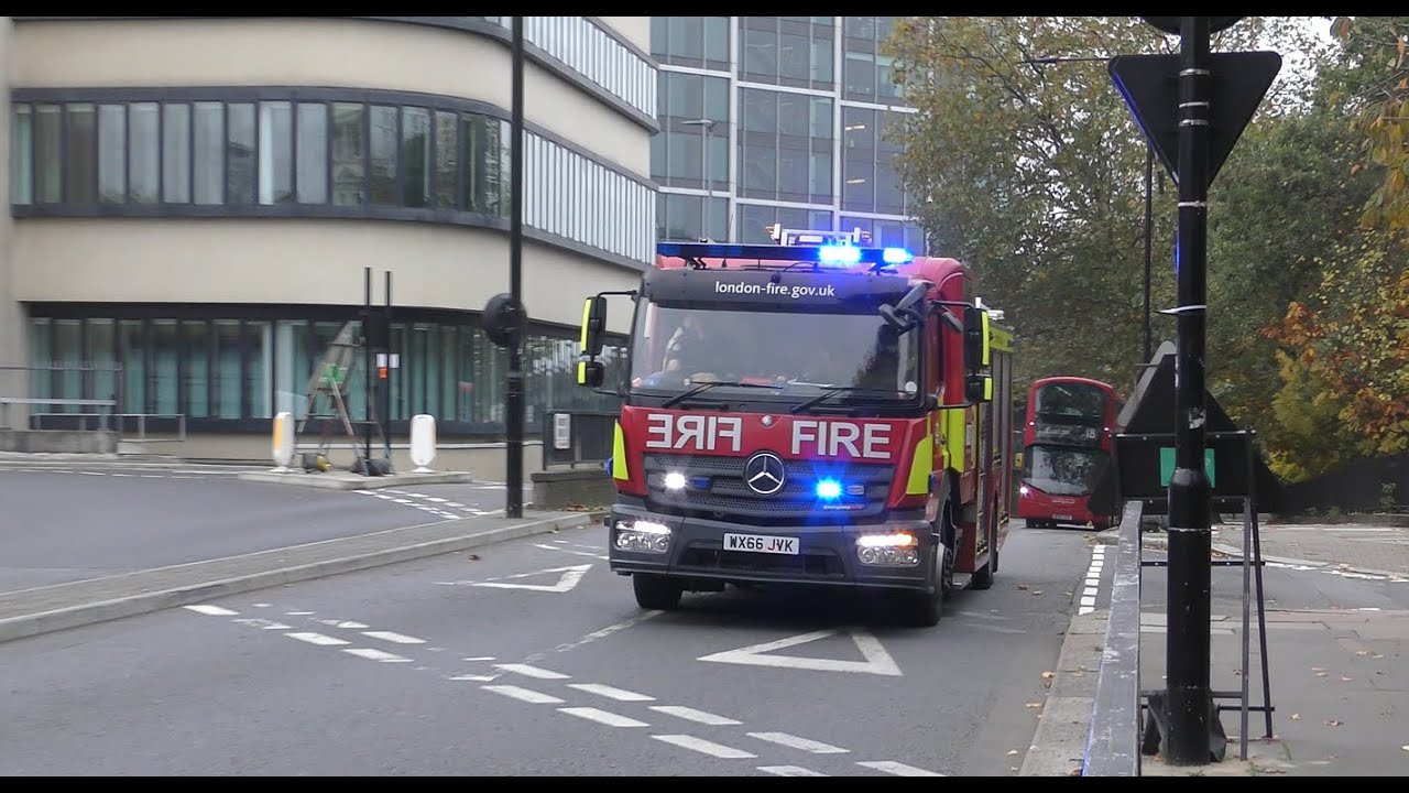 London Fire Brigade- Paddington PL(66reg Mk3 Atego) Responding November ...
