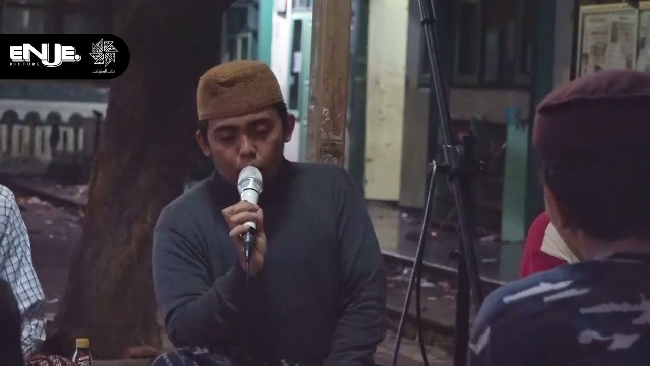 DARBUL HUDA - MUHIBBUS SHOLAWAH HQ AUDIO - YouTube