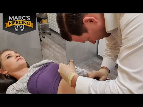 Unteres Bauchnabelpiercing gepierct - Mega selten!!! 💉 Marc's Piercing TV