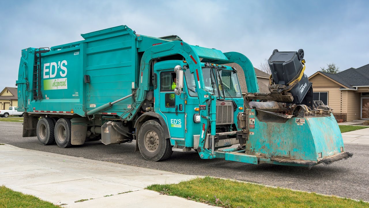 Peterbilt 520 - Heil Half/Pack Sierra Garbage Truck w/ The Curotto-Can ...