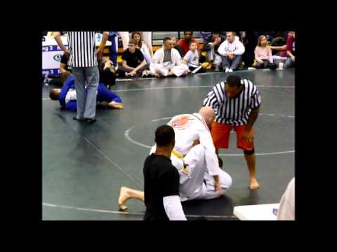 knee reap DQ 2012 - YouTube