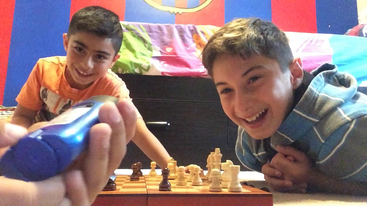 (Extreme) chess battle!! - YouTube