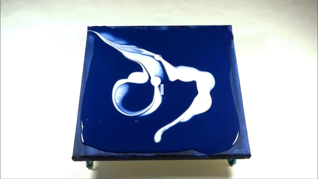 2 Color Injection Minimalistic Pour – Indigo Negative Space – Easy ...