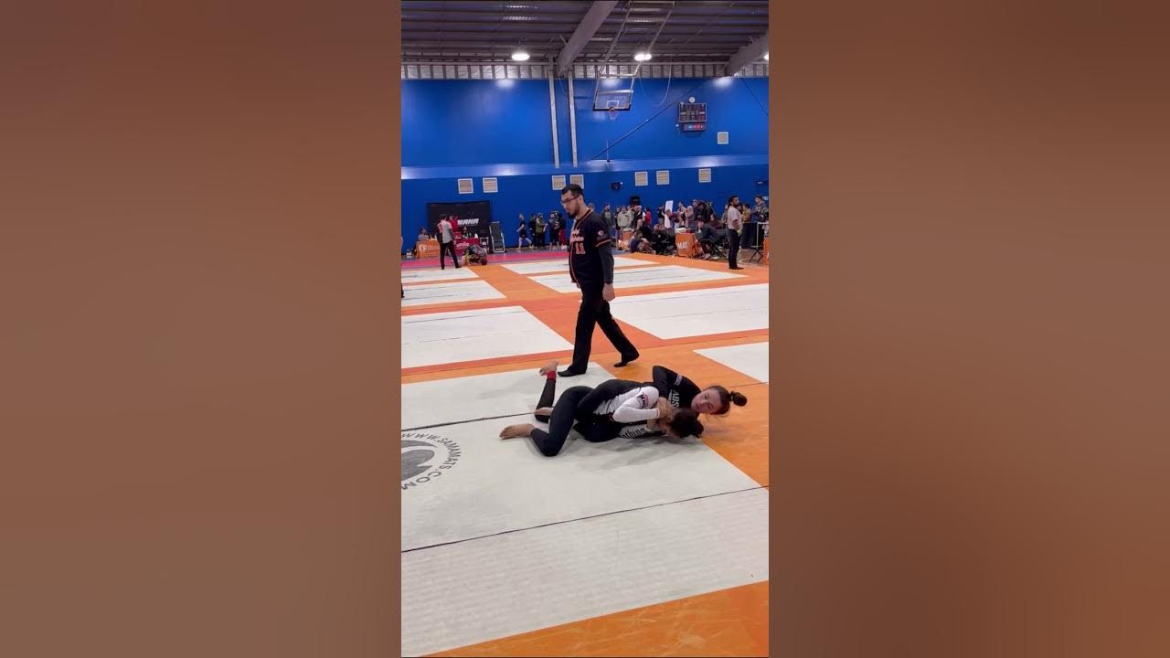 BJJ White Belt Match vs Briana Santos in NO-GI 21 of May 2023 Grappling Industries Melbourne ...