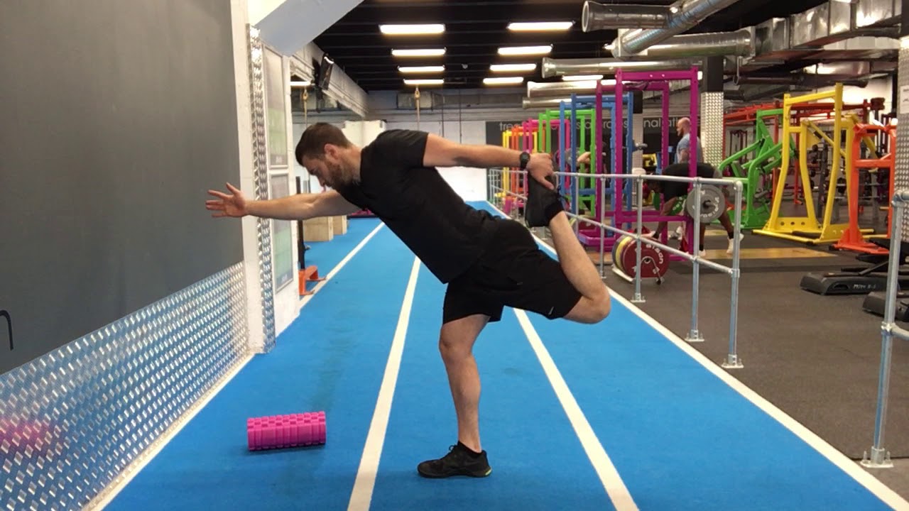 Single Leg Quad Stretch & Reach - YouTube