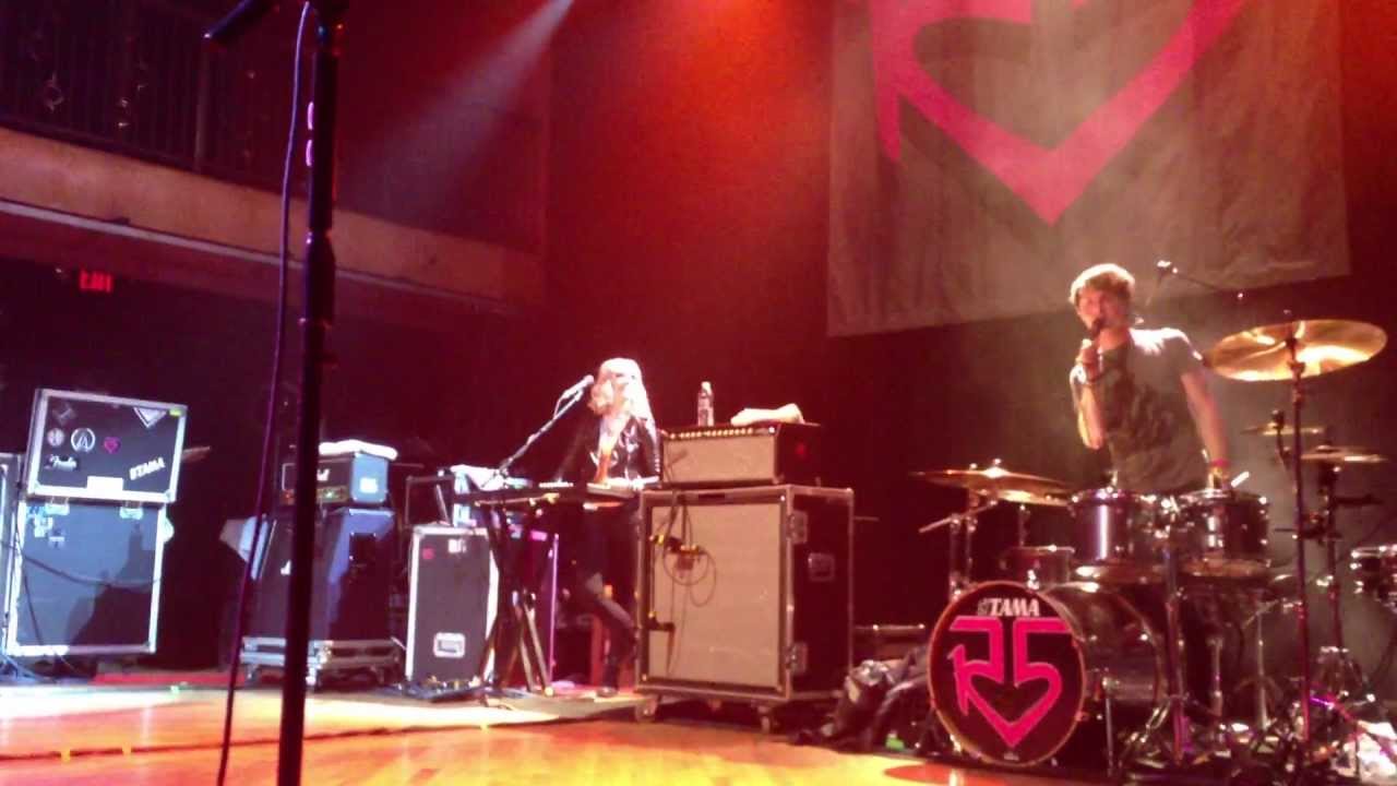 R5 Michigan 4/5/13 - Thrift Shop - Rocky & Ratliff - YouTube