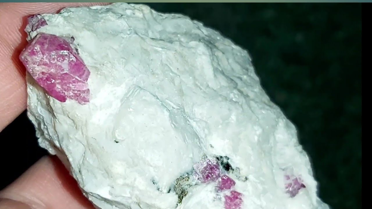 Gemstones and their identity | Rough Gemstones and how to identify them ...