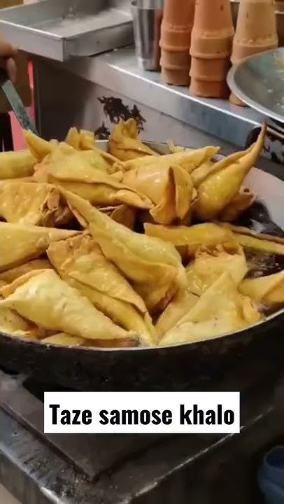 Taaze samose khalo, me #delhi ka halwai, meri badhiya #rasmalai #food #streetfood #kachori # ...