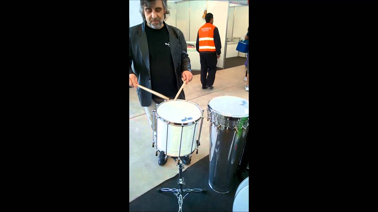 Daniel Volpini en stand de INCA DRUMS AND PERCUSSION - YouTube