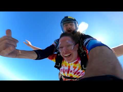 Skydive Sebastian - Mellissa's Skydive - YouTube