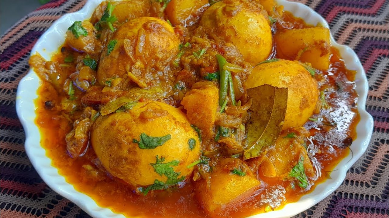 Dim alur jhol | dimer jhol recipe | egg Curry with potato Bengali style ...
