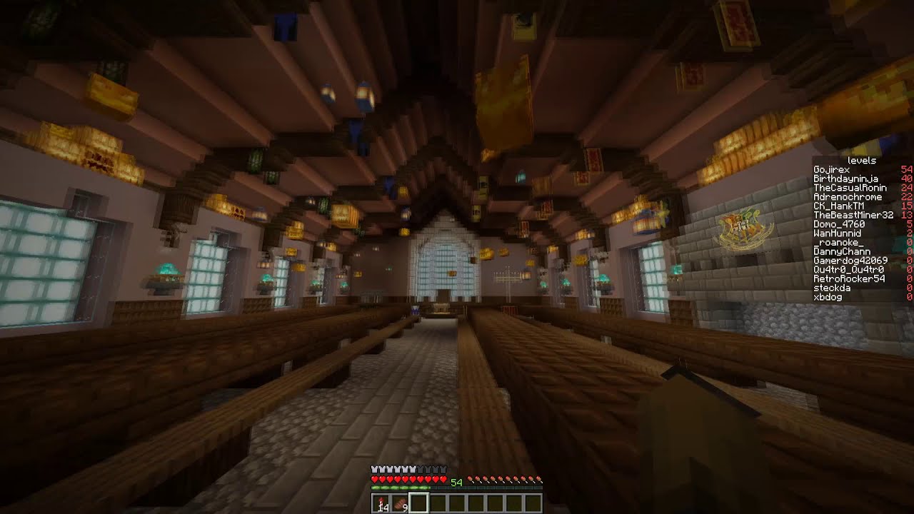 Minecraft Hogwarts Great Hall that completely transforms depending on ...
