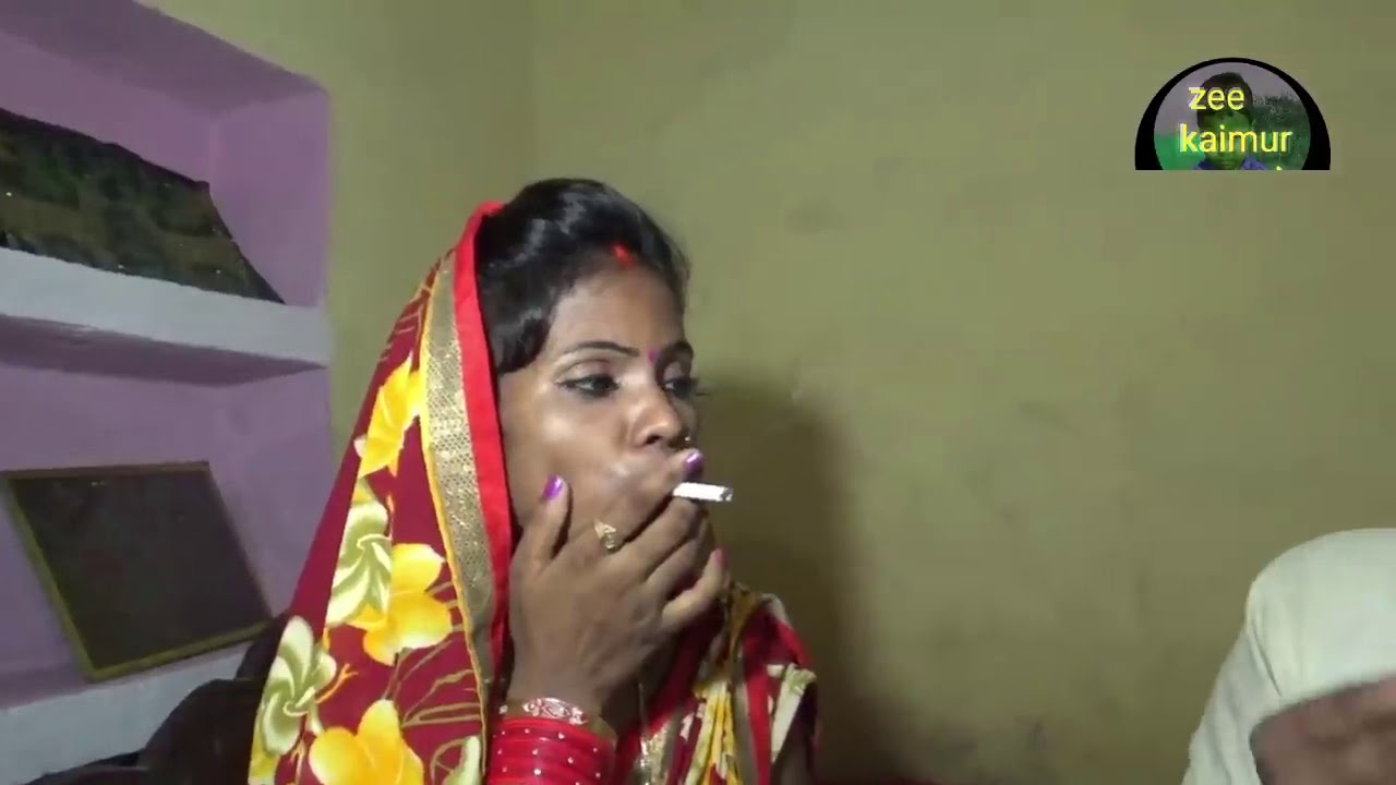 Village girl smoking - Indian women smoking - YouTube