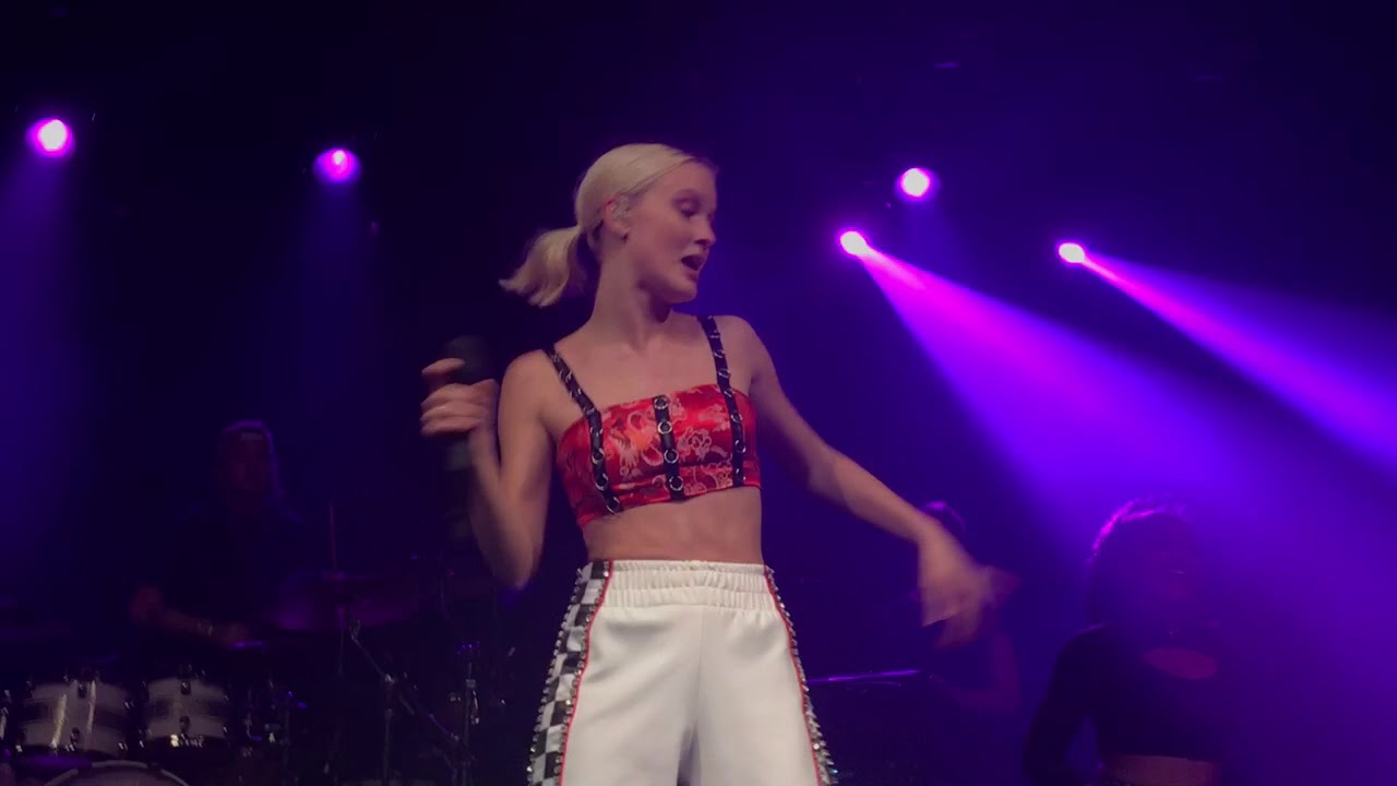 Zara Larsson So Good Live Audio Club São Paulo Youtube
