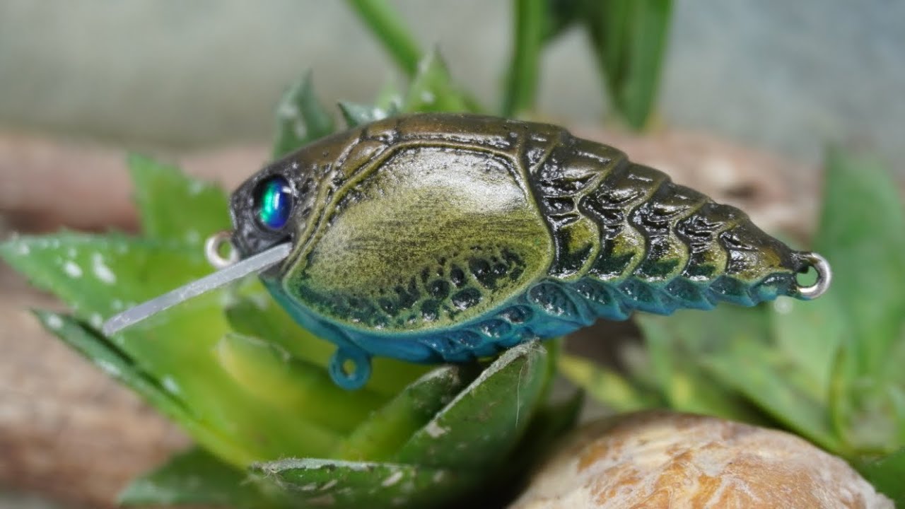 Airbrushing A Custom Craw Blank In Ocho Craw - YouTube