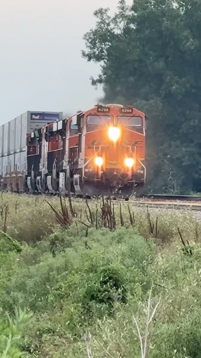 65-70 mph BNSF Z train! #bnsftrains #bnsfrailway #bnsf - YouTube