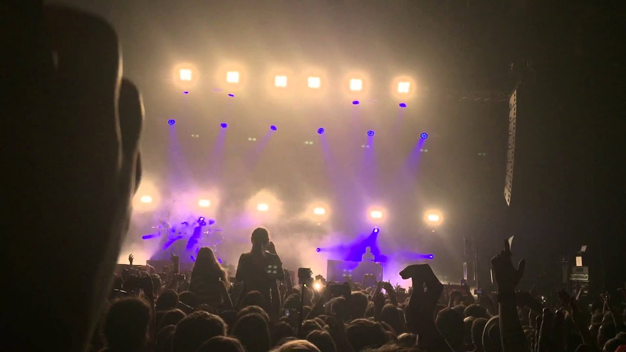 Twenty One Pilots - Car Radio Live @ Vienna, Gasometer 2016 - YouTube