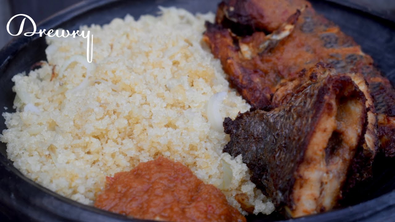 HOW TO MAKE GHANA ATTIEKE WITH GRILLED & FRIED TILAPIA | AKYEKE - YouTube