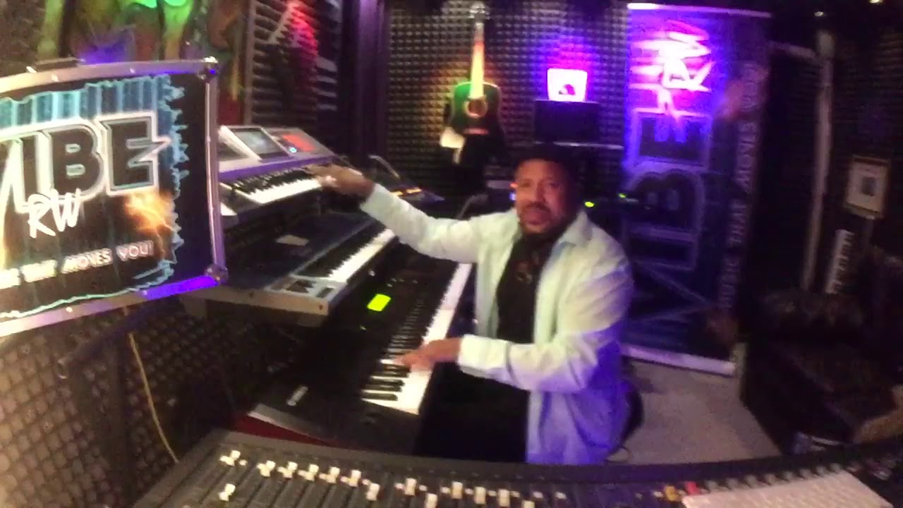 Vibe RW ORiginal fusion rock tune “UN-CONTAINED” by Vibe RW playing 3 ...